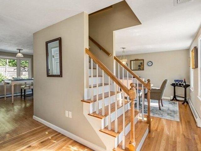 house with 3 bedroom, Upton MA ES103439734