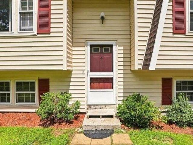 house with 3 bedroom, Upton MA ES105175462