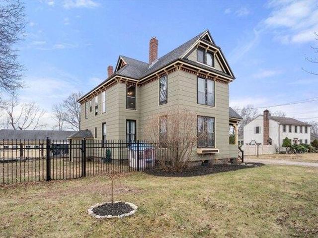 house with 3 bedroom, Uxbridge MA DS102476941