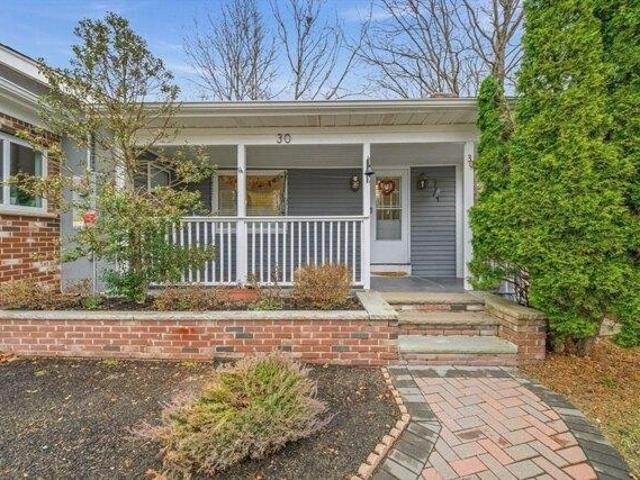 house with 3 bedroom, Uxbridge MA DS102529903