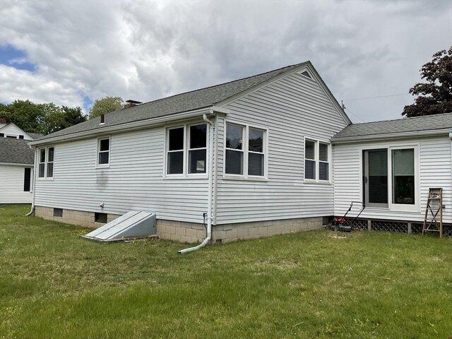 house with 3 bedroom, Uxbridge MA ES103190500