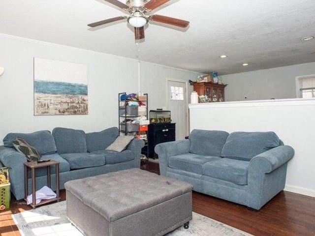 house with 3 bedroom, Uxbridge MA ES103100173