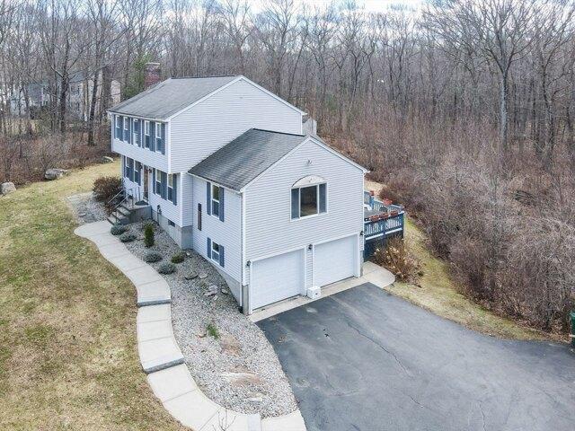 house with 3 bedroom, Uxbridge MA ES103432688