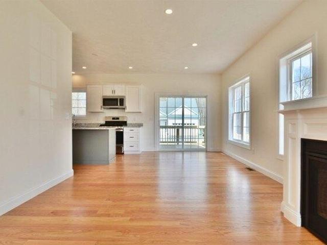 house with 3 bedroom, Uxbridge MA ES104900703