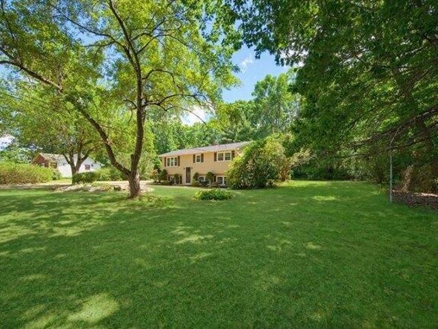 house with 3 bedroom, Uxbridge MA ES104906959