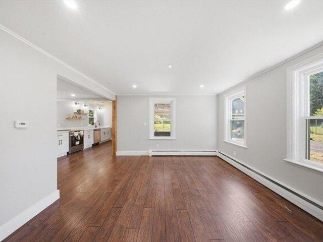 house with 3 bedroom, Uxbridge MA ES105114985