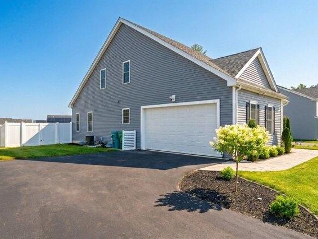 house with 3 bedroom, Uxbridge MA ES105126000