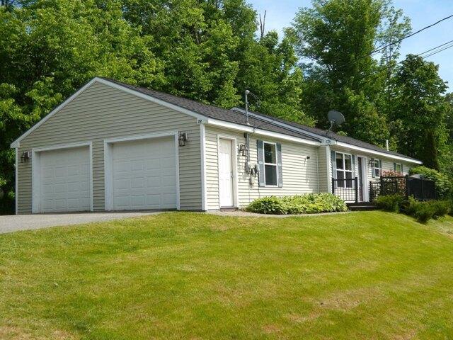 house with 3 bedroom, Vassalboro ME ES105116308