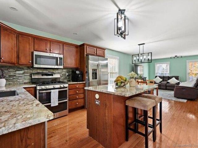 house with 3 bedroom, Vernon CT DS103433192