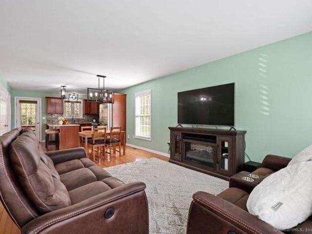 house with 3 bedroom, Vernon CT ES103433192