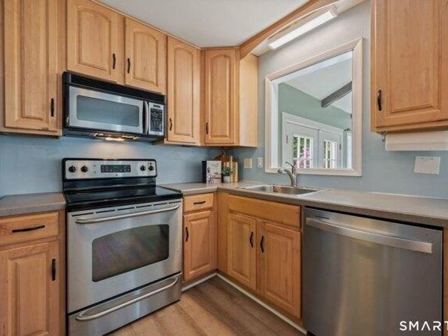 house with 3 bedroom, Vernon CT ES103437284