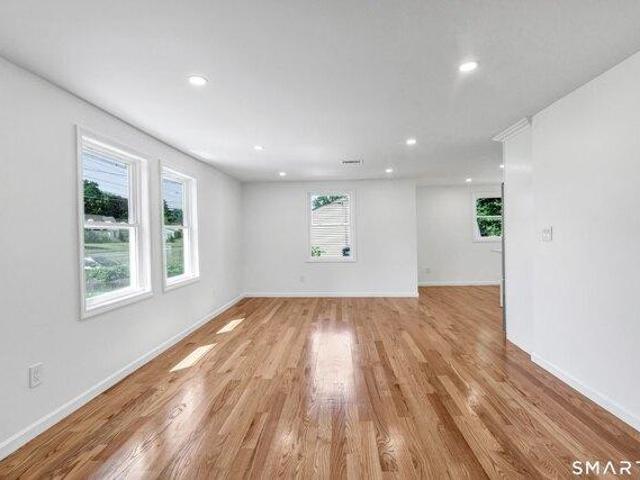 house with 3 bedroom, Vernon CT ES104512587