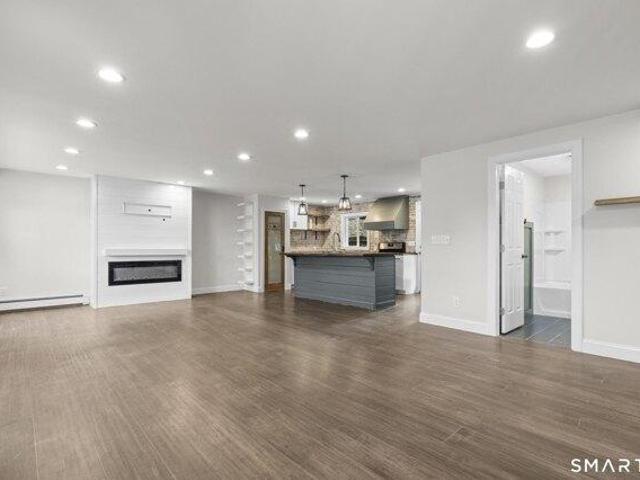 house with 3 bedroom, Vernon CT ES105142017