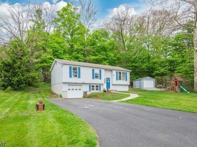 house with 3 bedroom, Vernon NJ ES104192185
