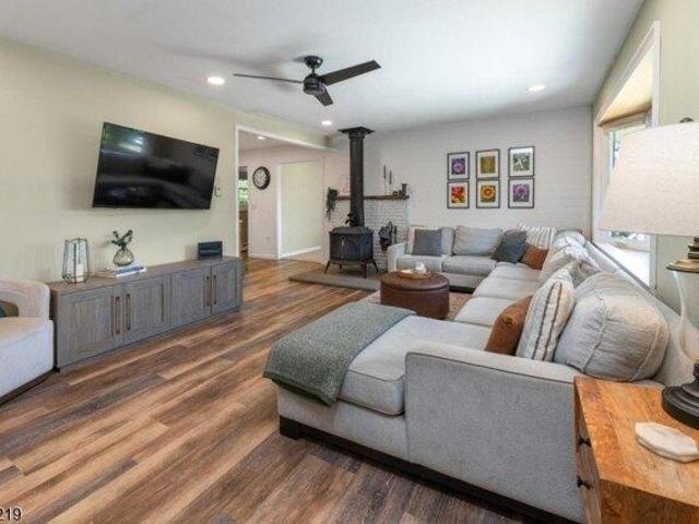 house with 3 bedroom, Vernon NJ ES105193574