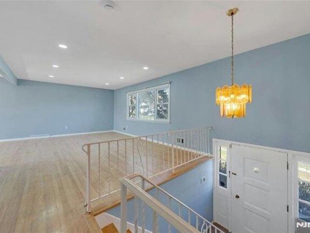 house with 3 bedroom, Verona NJ ES104262498