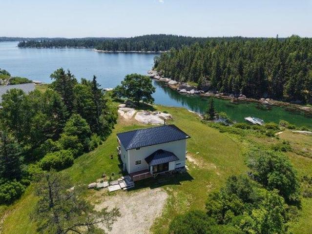 house with 3 bedroom, Vinalhaven ME ES104853239