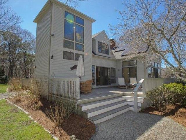 house with 3 bedroom, Vineyard Haven MA DLS102412829