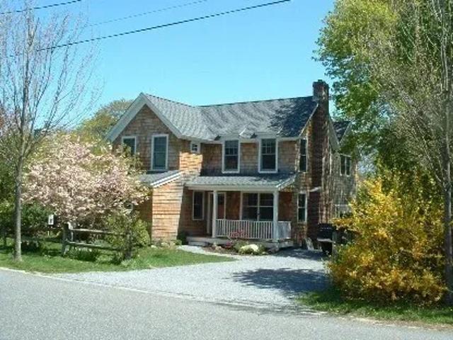 house with 3 bedroom, Village Of Southampton NY DLS98818012