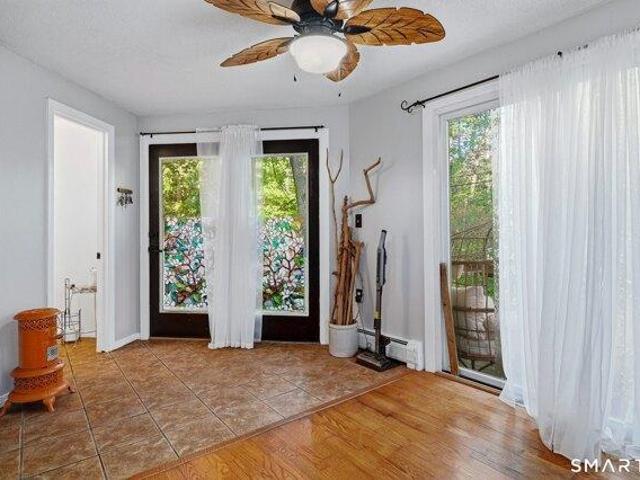 house with 3 bedroom, Voluntown CT ES103162137