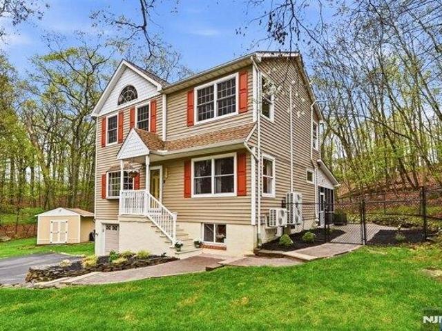 house with 3 bedroom, Wanaque NJ DLS102283335