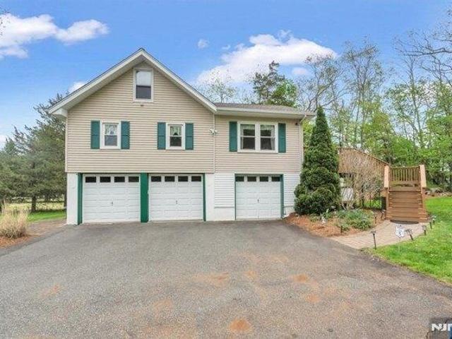 house with 3 bedroom, Wanaque NJ DS102317573