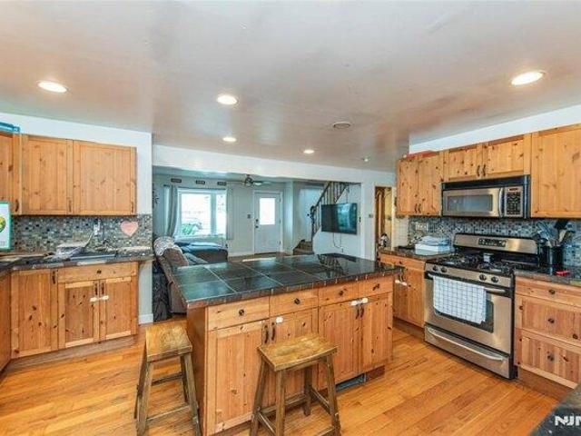 house with 3 bedroom, Wanaque NJ ES105192766