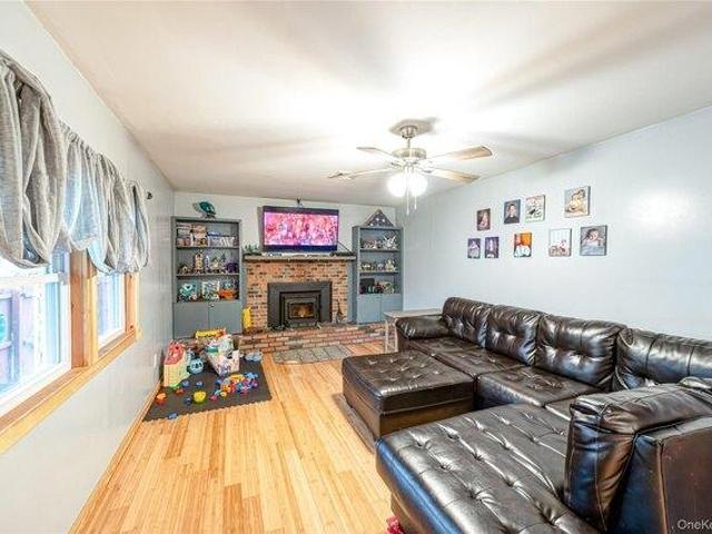 house with 3 bedroom, Wading River NY DS103621268