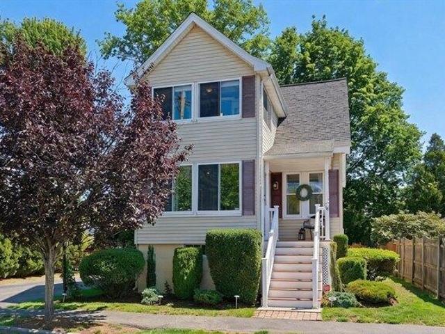 house with 3 bedroom, Wakefield MA DS102635673