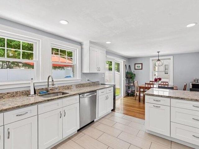 house with 3 bedroom, Wakefield MA ES104408093