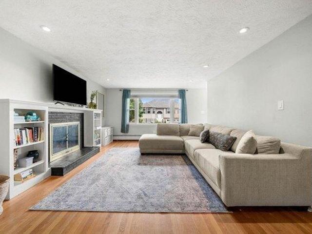 house with 3 bedroom, Wakefield MA ES104262719
