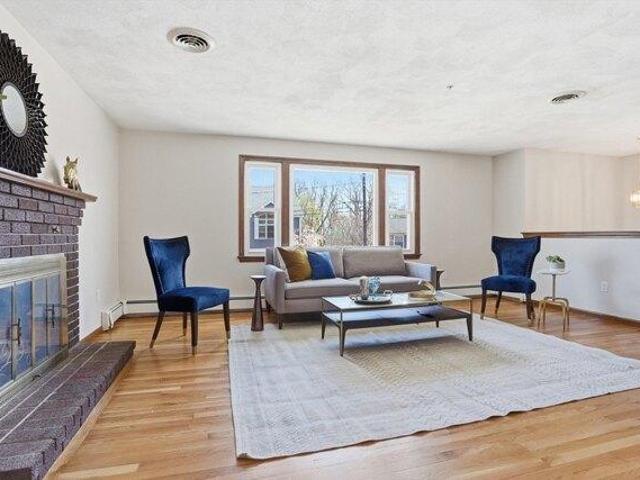 house with 3 bedroom, Waltham MA DLS101798686