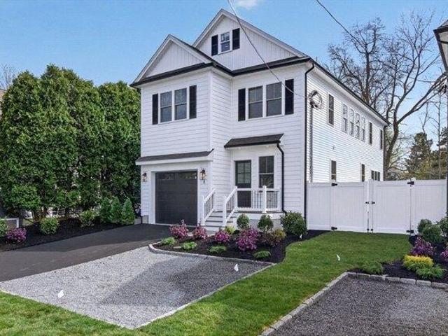 house with 3 bedroom, Waltham MA DLS102411682