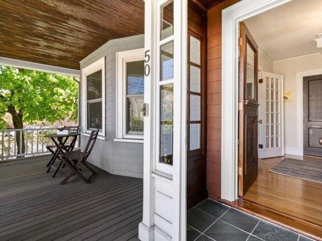 house with 3 bedroom, Waltham MA DLS102563413