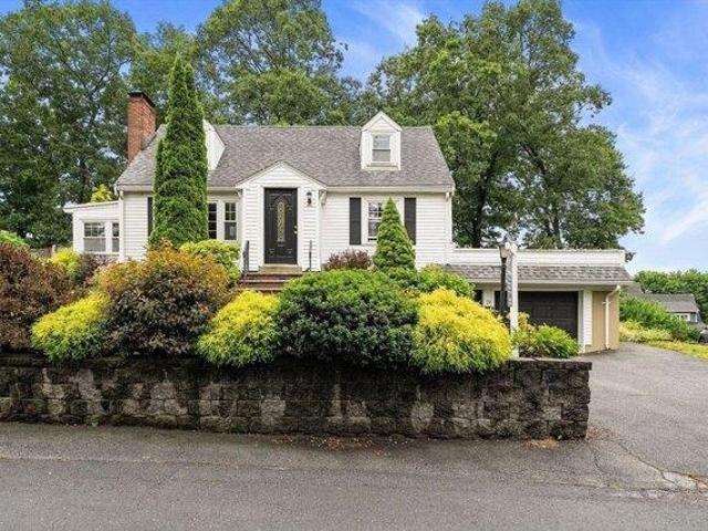 house with 3 bedroom, Waltham MA DS104115292