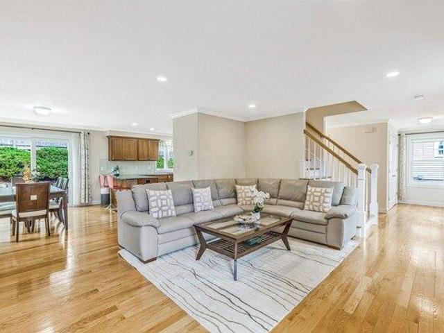 house with 3 bedroom, Waltham MA DS103968028