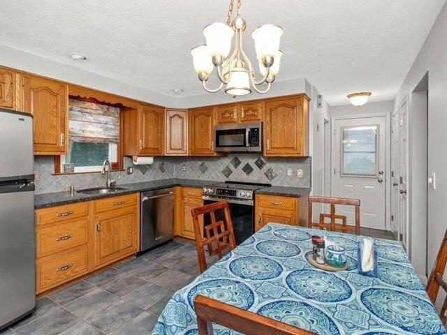 house with 3 bedroom, Waltham MA ES104446232