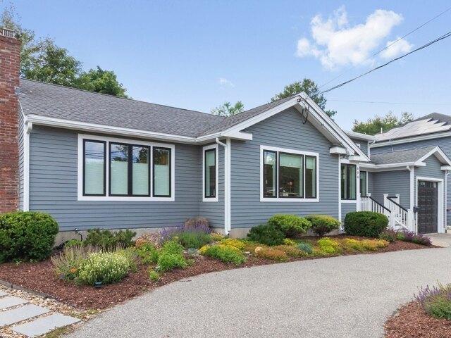 house with 3 bedroom, Waltham MA ES105175248