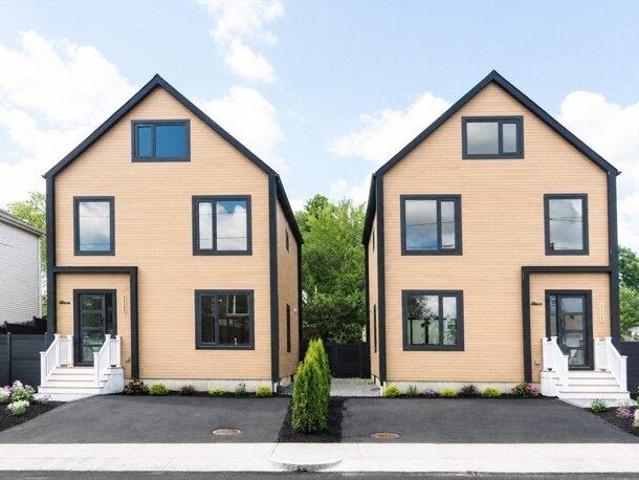 house with 3 bedroom, Waltham MA ES105203752