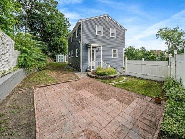 house with 3 bedroom, Waltham MA ES105232102