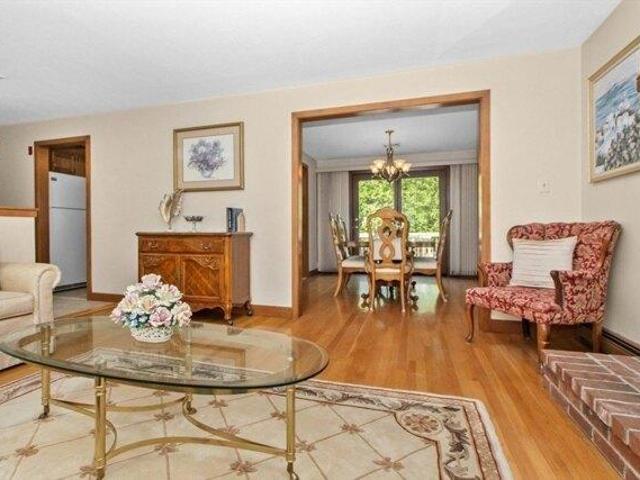house with 3 bedroom, Waltham MA ES103036463