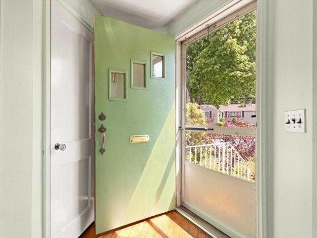 house with 3 bedroom, Waltham MA ES103588303