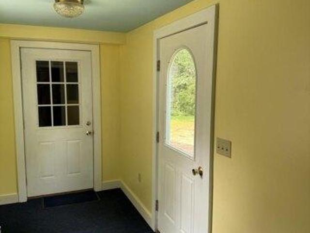 house with 3 bedroom, Waldoboro ME ES103666962