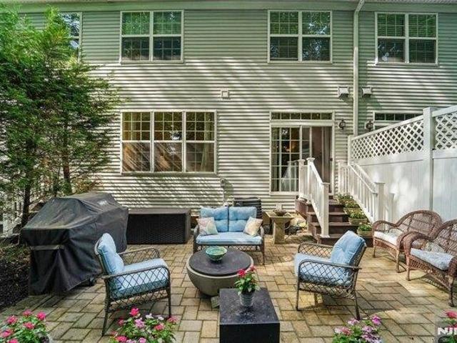 house with 3 bedroom, Waldwick NJ ES104721112