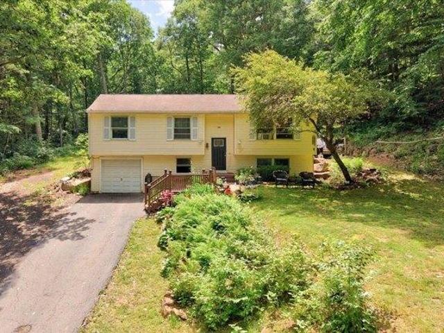 house with 3 bedroom, Wales MA ES103774218