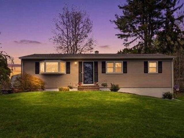 house with 3 bedroom, Wallingford CT DLS101632320