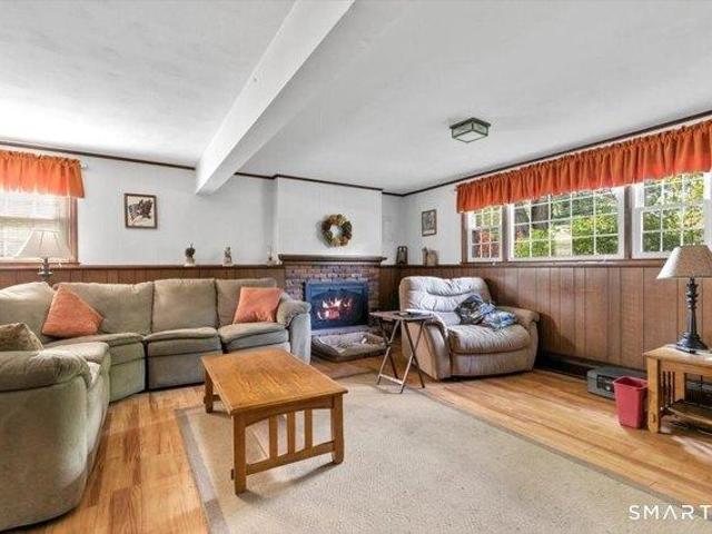 house with 3 bedroom, Wallingford CT DLS102477560
