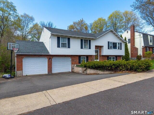 house with 3 bedroom, Wallingford CT DLS102478455