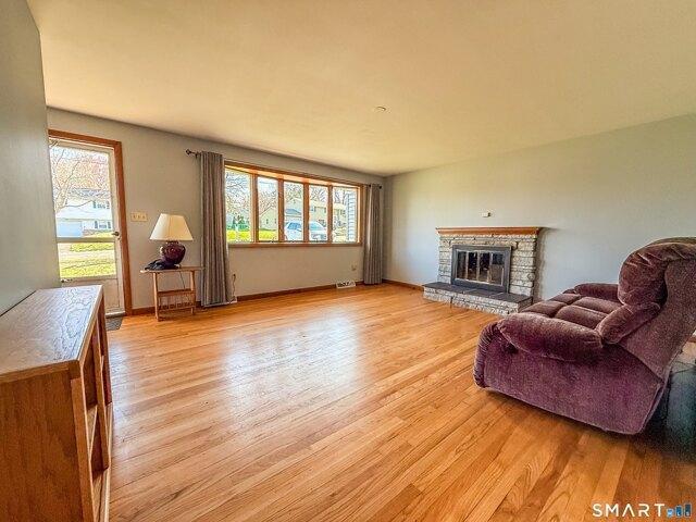 house with 3 bedroom, Wallingford CT DS102565449