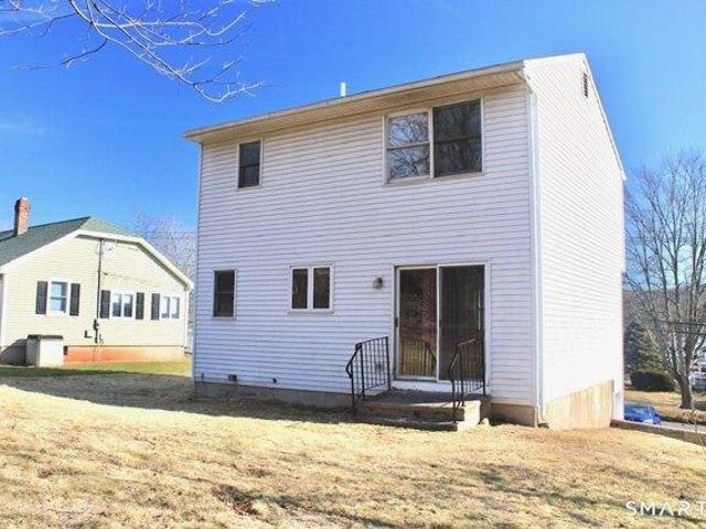 house with 3 bedroom, Wallingford CT ES104905015